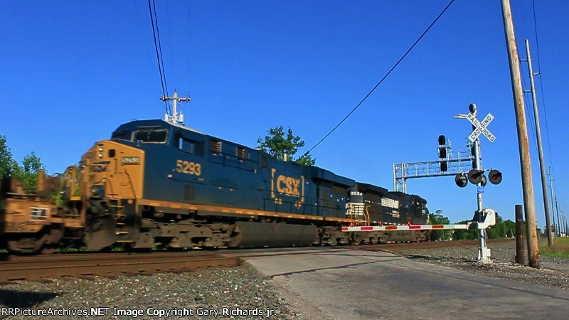 CSX 5293 & NS 9533